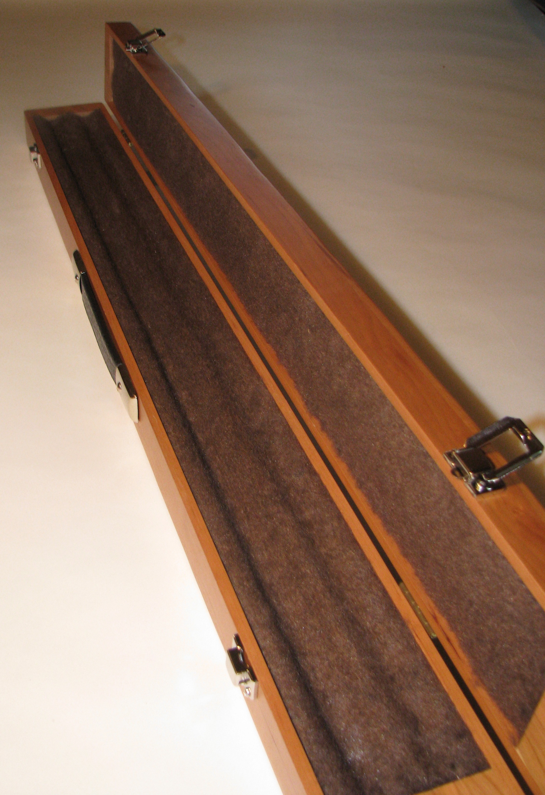 Cherry Pool Cue Case – Sculptural Woodworks